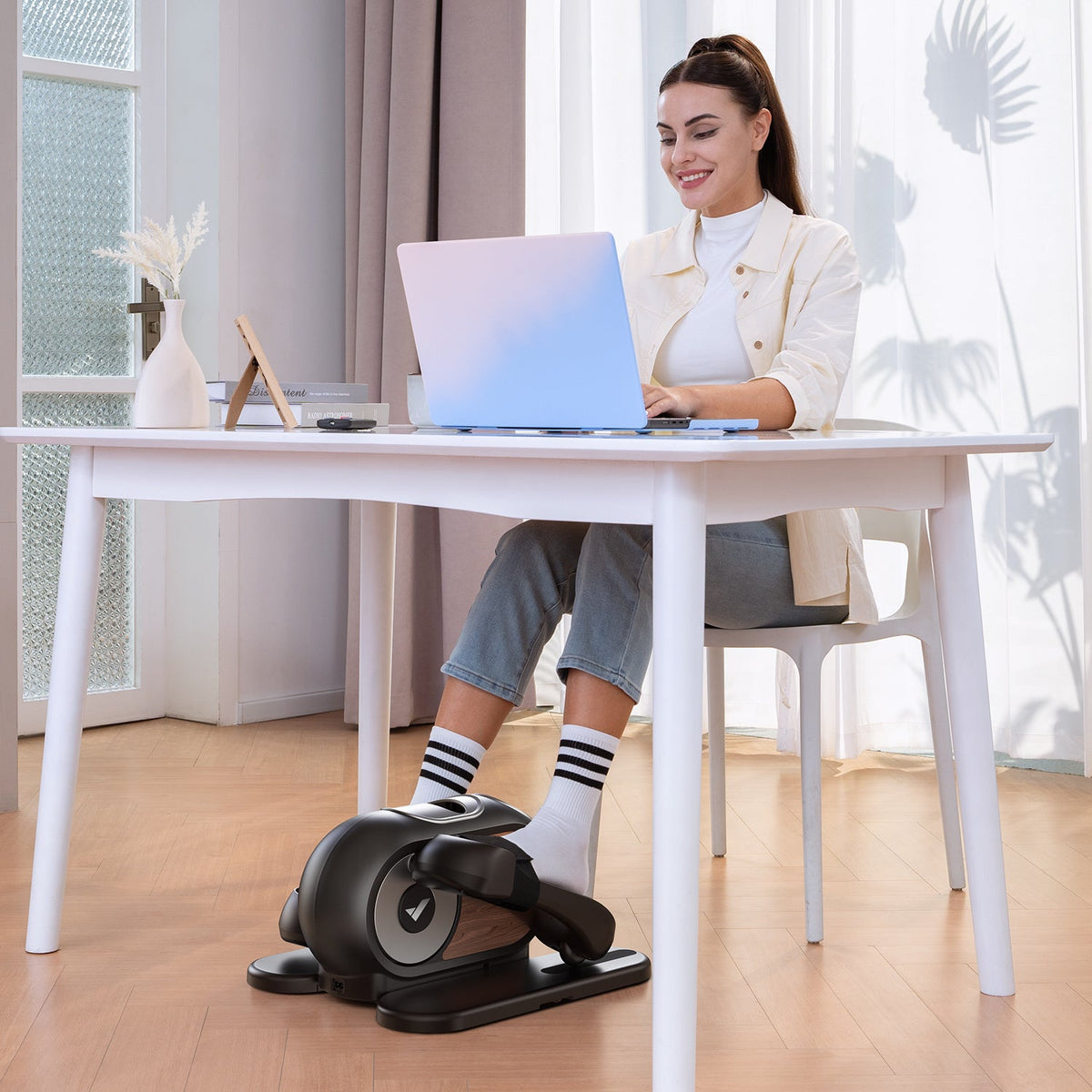 Merach E32B1 Mini Elliptical Trainer